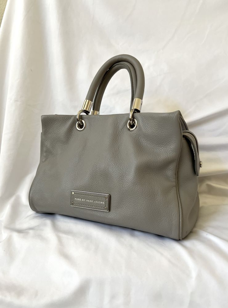 Marc Jacobs Gray Leather Cross Body Satchel – FABULUX
